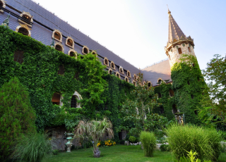 Замък в Равадиново, информация, отзиви, карта и снимки - Почивка.бг